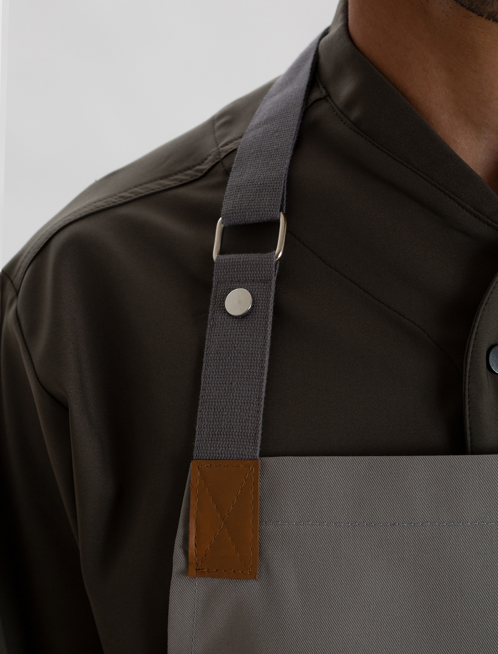 Delantal profesional gris - Funcionalidad y estilo - Qooqer