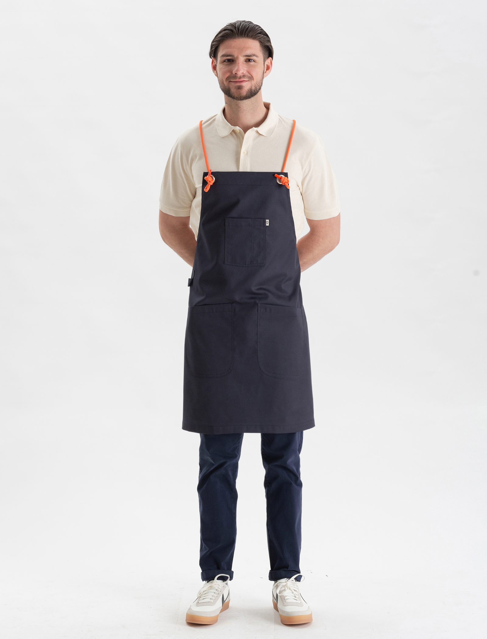 Delantal azul con cordones cruzado a la espalda - Qooqer